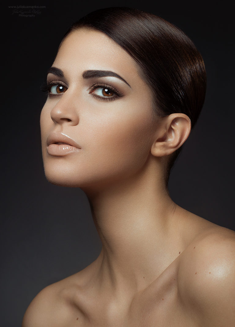 A Fast Way To Remove Stray and Body Hair - Retouching Academy